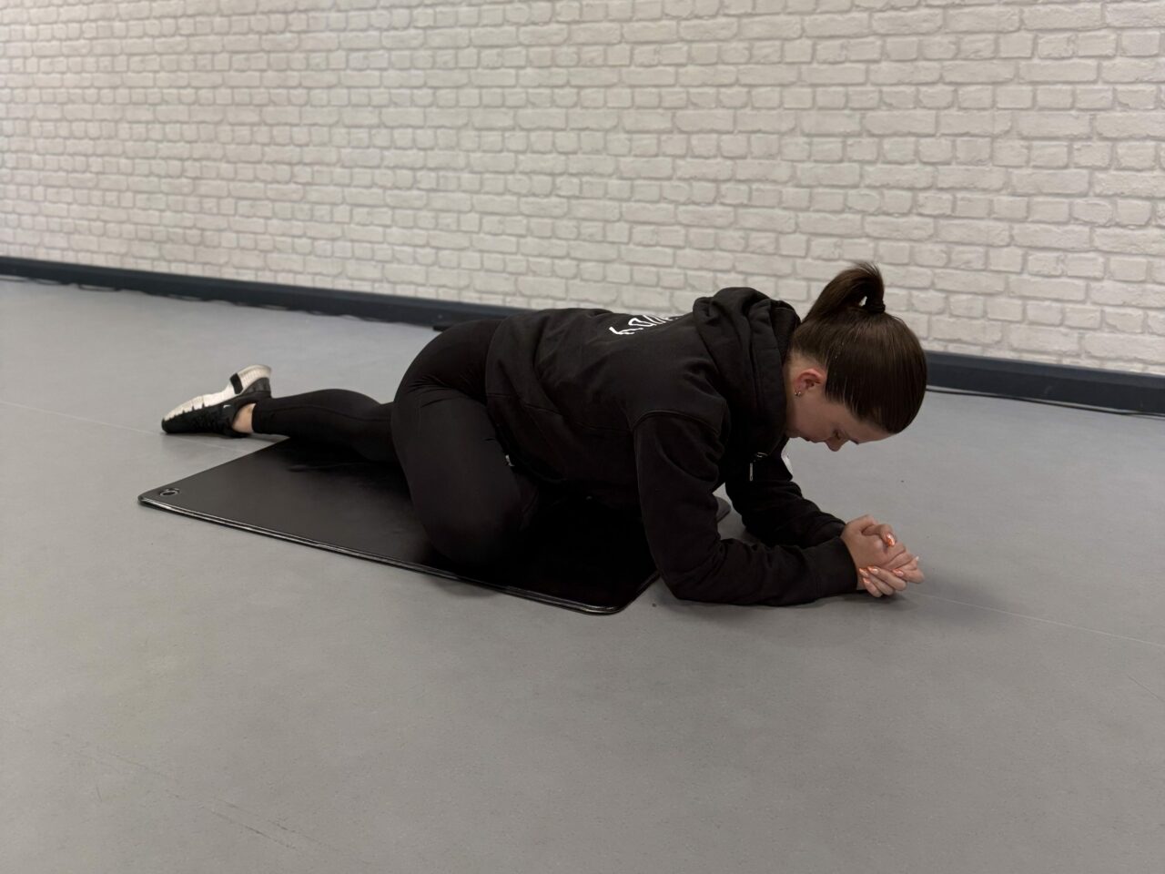 Pigeon Stretch - tfd gym